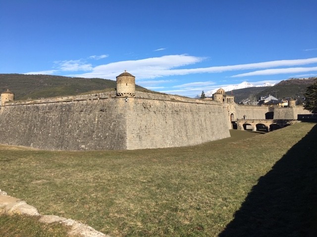 Jaca en 1 o 2 días: Qué ver y hacer. Imprescindibles 🧡