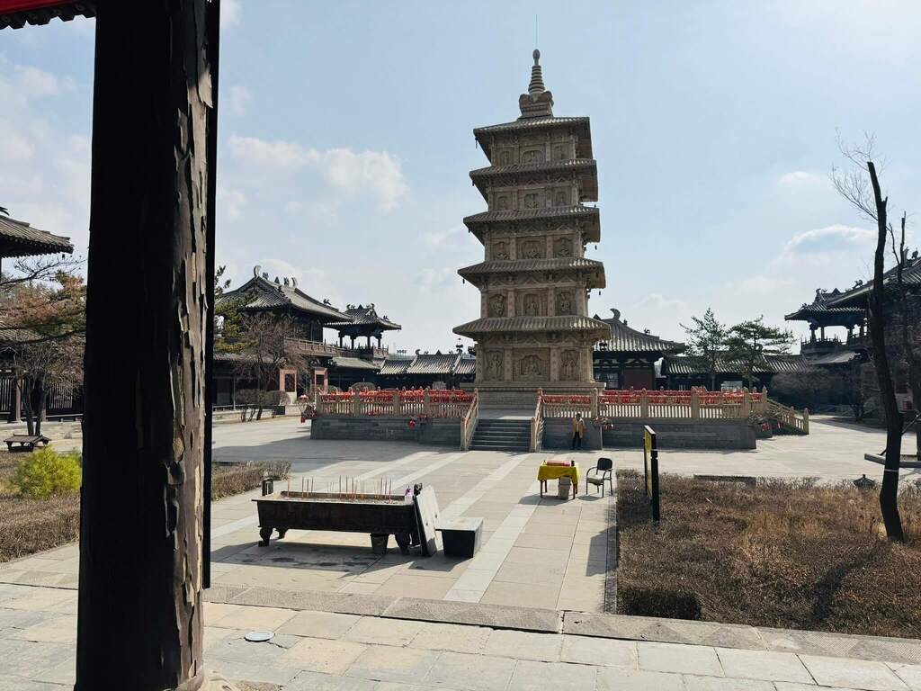 Datong (China), templo colgante de Hengshan y grutas de Yungang